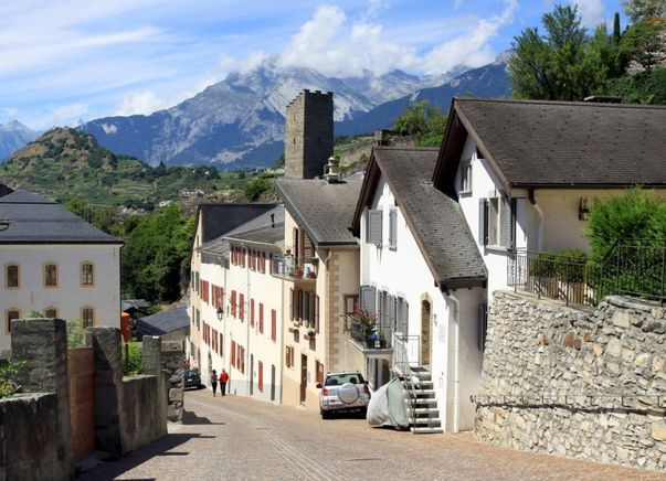 Flugschule dröhnen in Sitten. Kurse für drohnen in der Schweiz | Fly ...